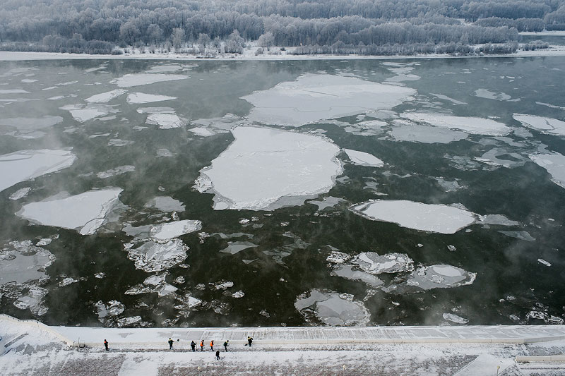Ice Floes - Russian Life